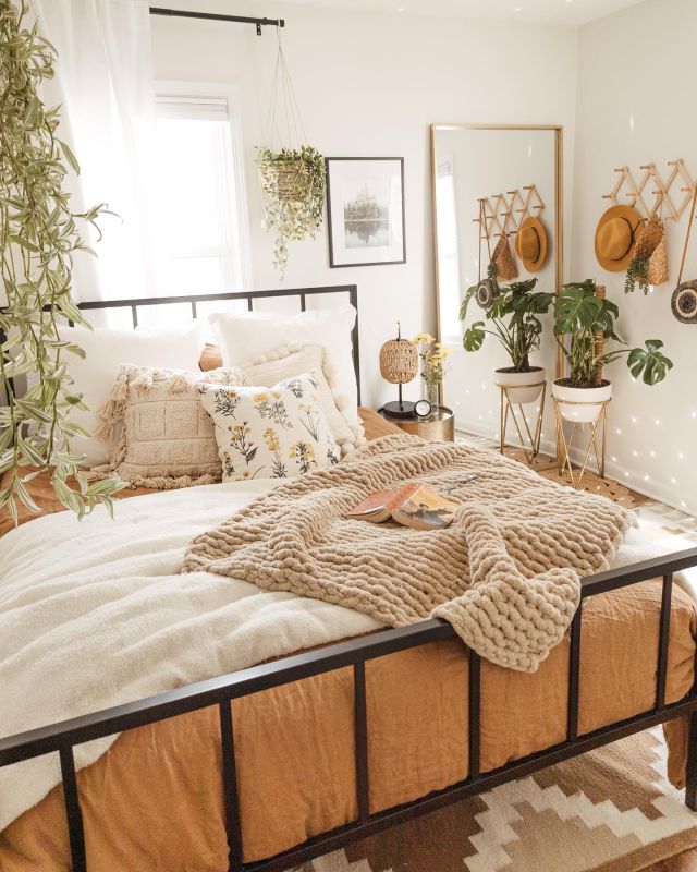 LINKS - Emily Welch Style